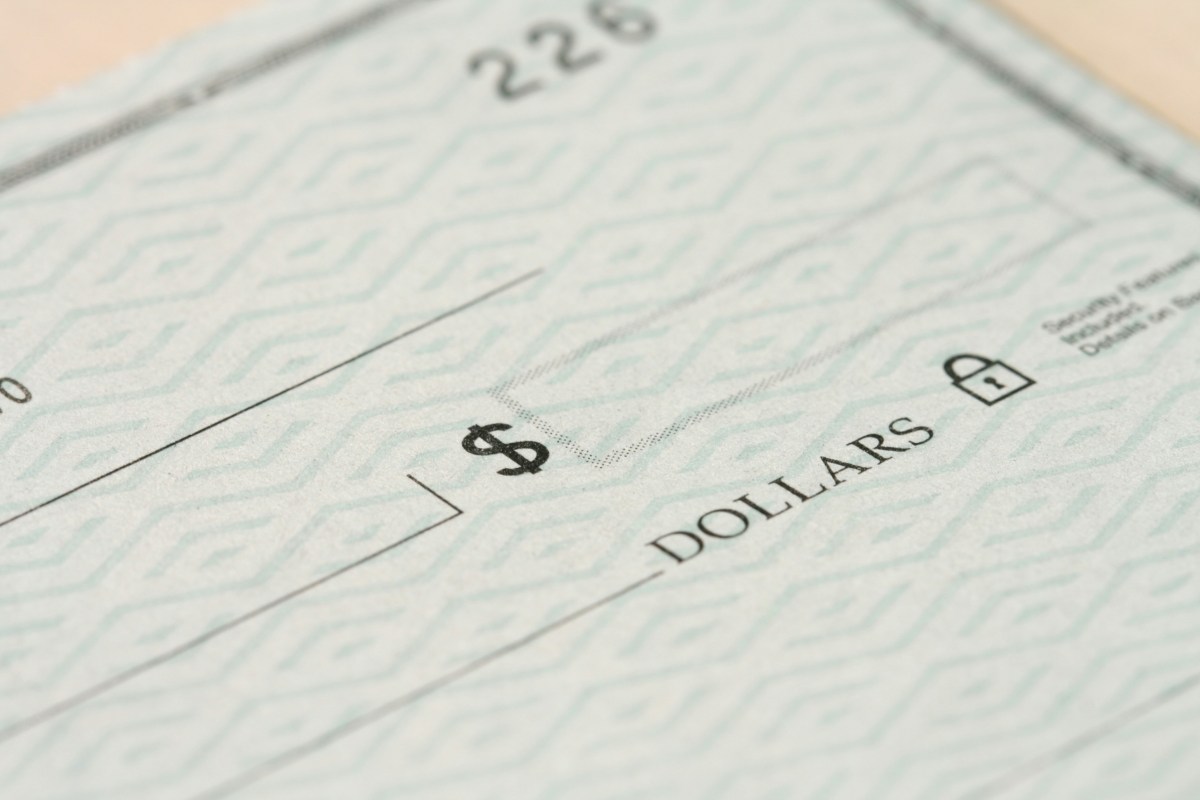 What does it mean to live paycheck to paycheck? – The Money Muse
